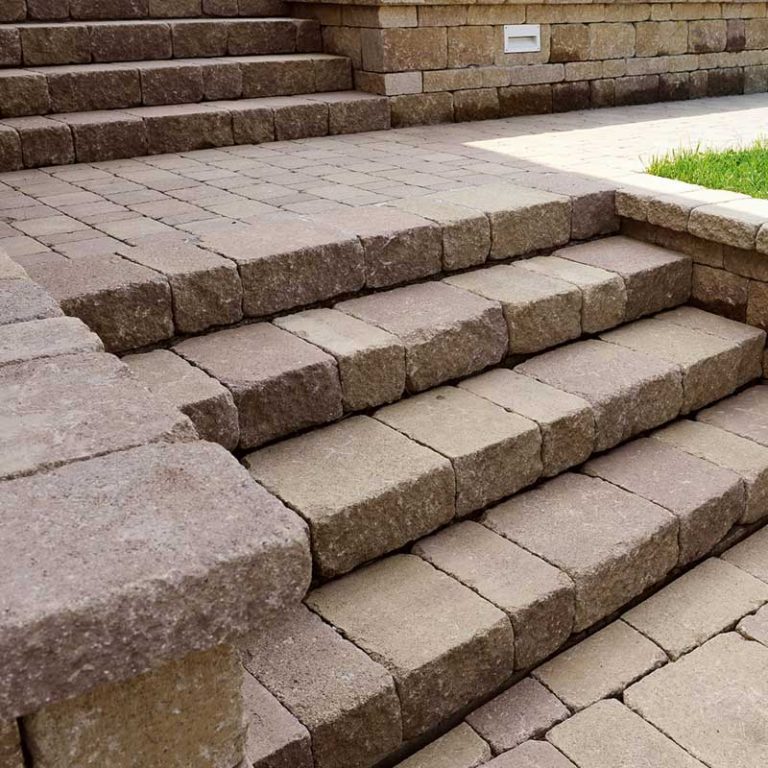 Stopnica Antika - Tlakovci Podlesnik