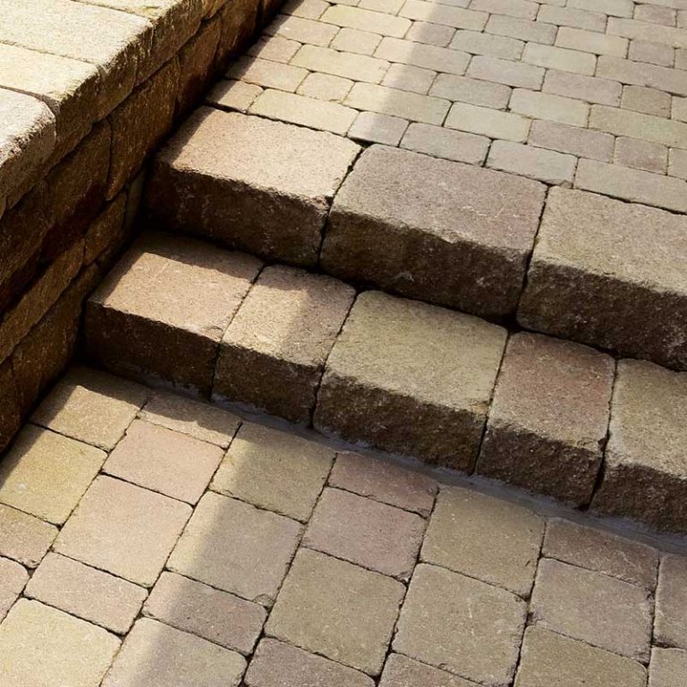 Stopnica Antika - Tlakovci Podlesnik